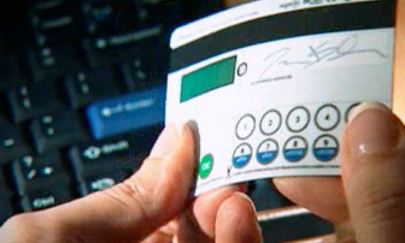 Visa bouwt random reader in creditcard