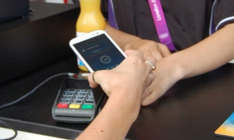 Rabobank geeft pasjes ook NFC-chips voor contactloos betalen
