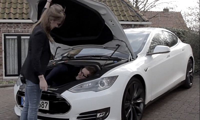 Cockpit: Tesla Model S
