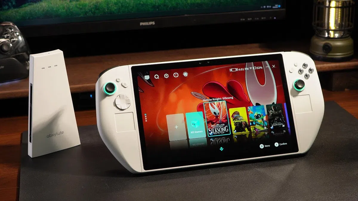 Geen bril nodig: dit is de allereerste handheld-pc met een 3D-scherm